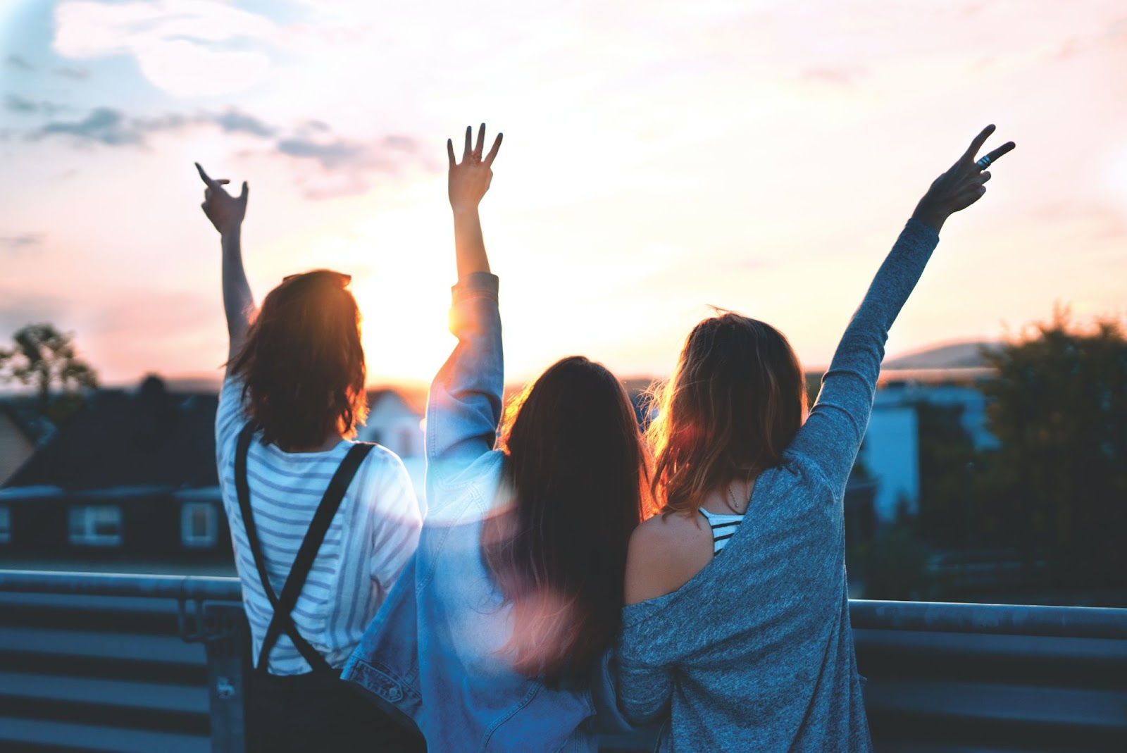 How to establish a bond of friendship in the face of anxiety | Crossmap ...
