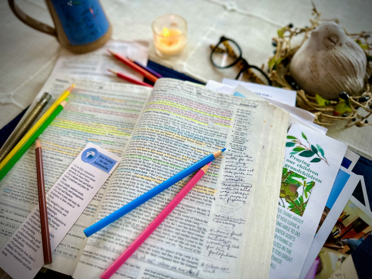 The Privileged Life: Make Your Bible Study Colorful! | Crossmap Blogs